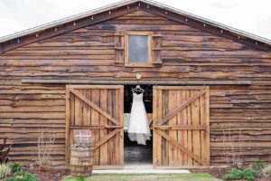 florida rustic barn wedding: hilary & jeb - Sarah & Ben Photography ...